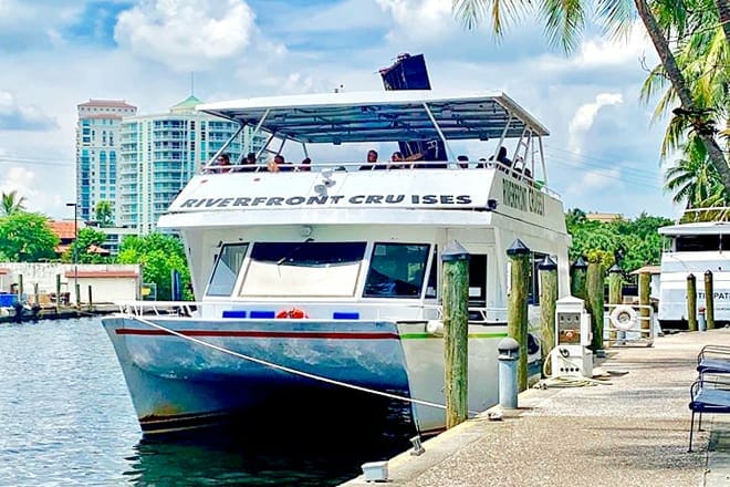 Riverfront Cruises Venice of America Tour