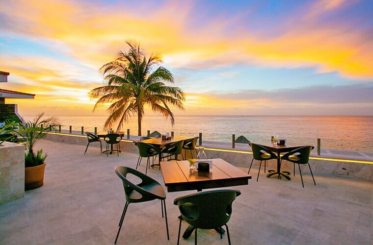 Buccanos At Night Cancun