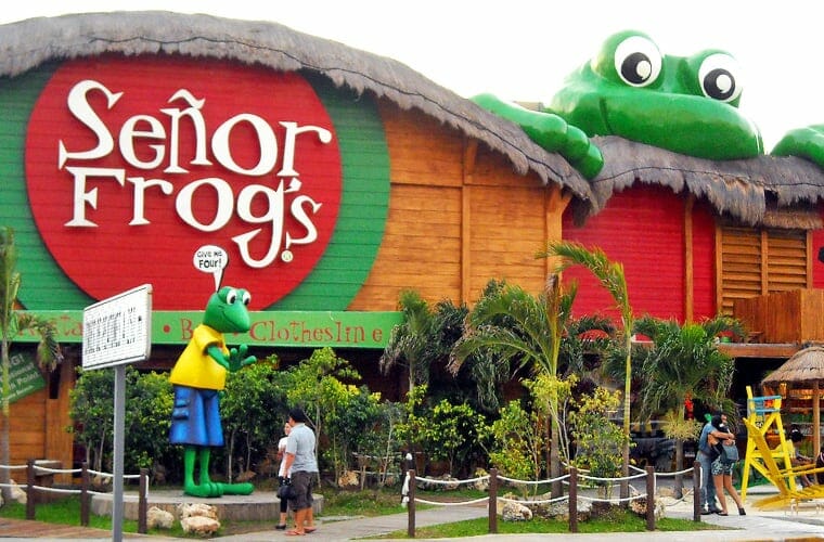Drink At Se&ntilde;or Frogs Cancun