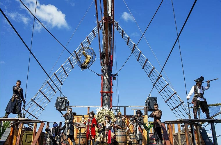 Jolly Roger Pirate Show