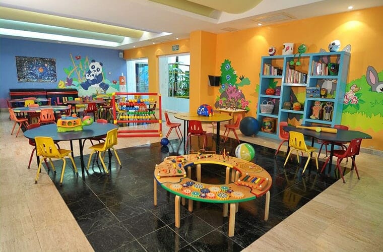 Oasis Palm Cancun Kids Club