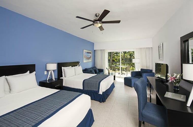 Room At Ocean Blue & Sand Beach Resort