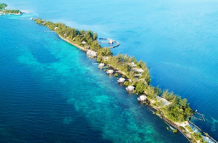 Thatch Caye A Muyono Resort