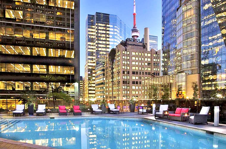Hilton Toronto Luxury &ndash; Downtown West
