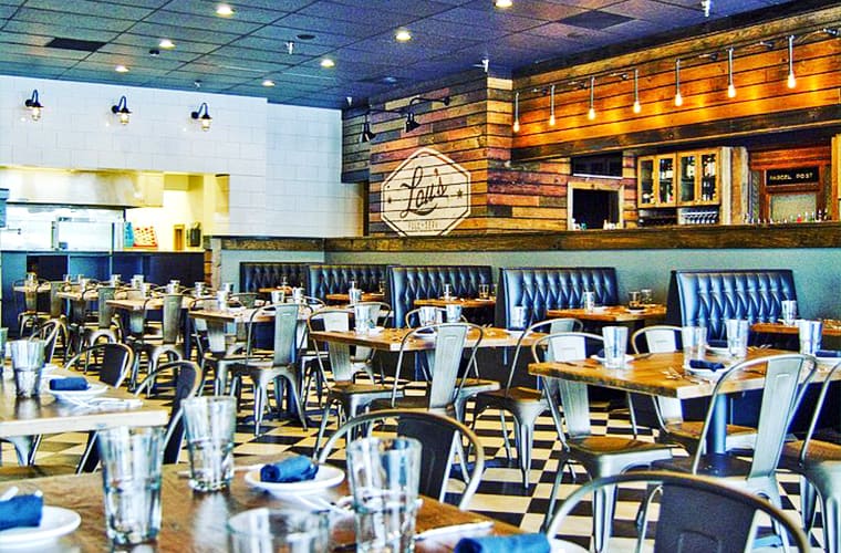 Lou&rsquo;s Full Serv