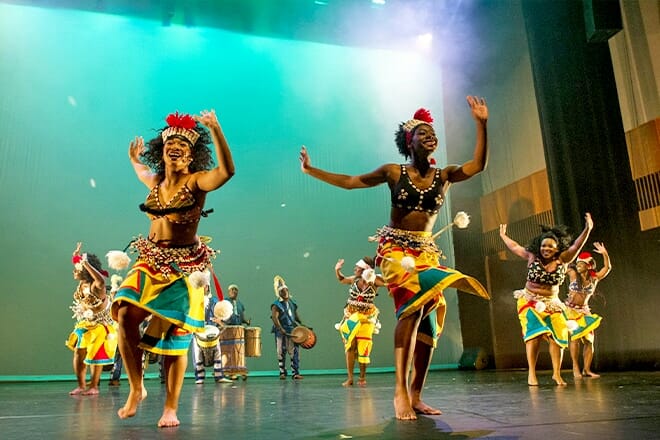Muntu Dance Theatre Of Chicago