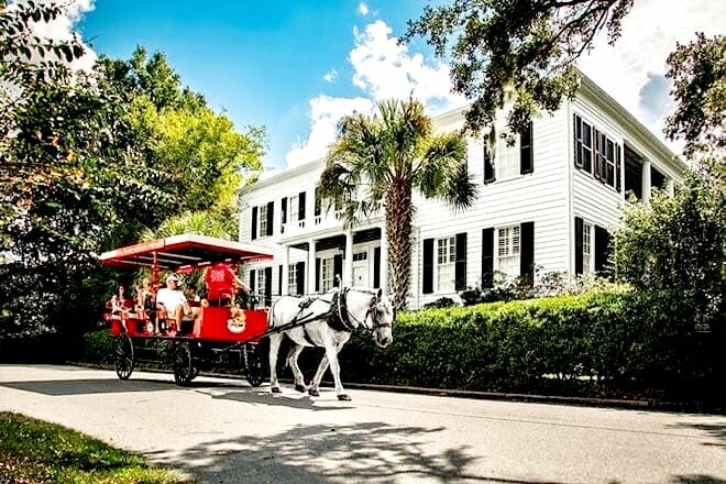 Beaufort&rsquo;s Horse & Carriage History Tour