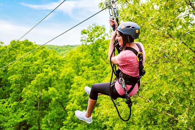 Branson Zipline At Wolfe Mountain