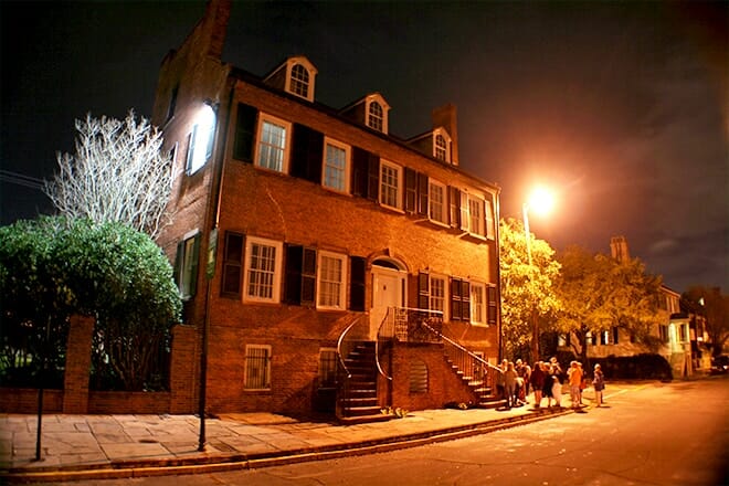 Haunted Savannah Pub Crawl