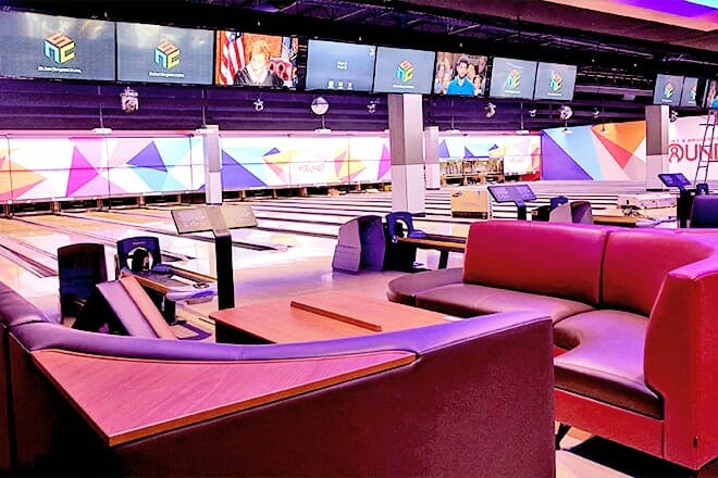 Round 1 Bowling And Amusement