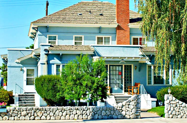 Sunnyside Inn Bed & Breakfast