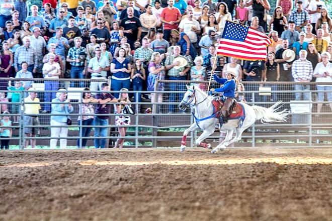 Tejas Saturday Night Rodeo