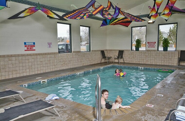 Boothill Inn And Suites