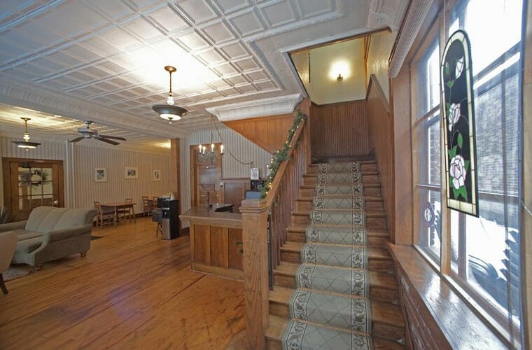 Historic Hotel Nichols Beach