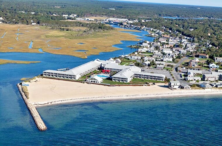 Red Jacket Beach Resort