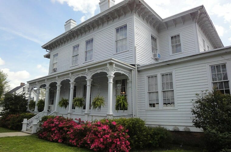 Shadowlawn Bed And Breakfast