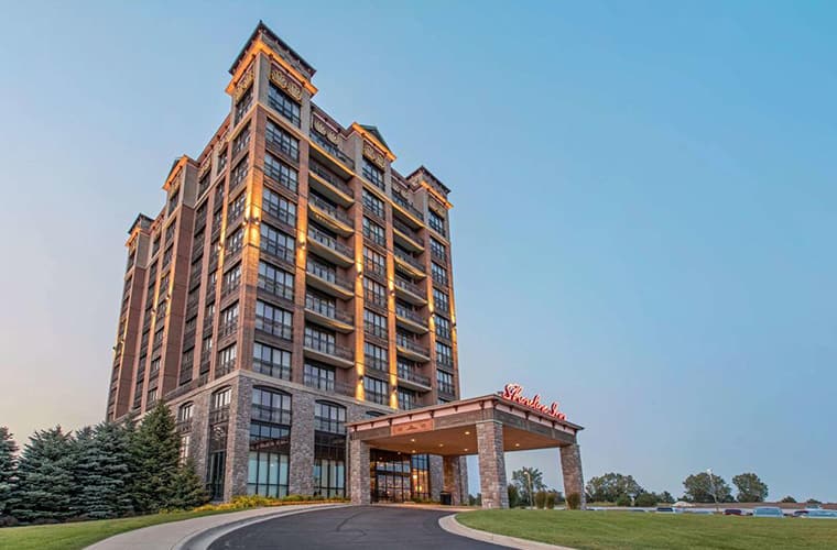 Shoreline Inn & Conference C, Ascend Hotel Collection