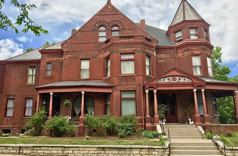 Vineyard Mansion B&B