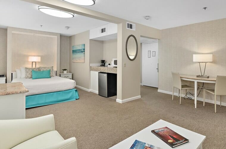 Brighton Suites Hotel