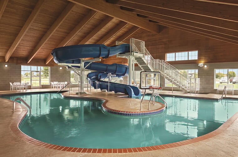 Country Inn & Suites by Radisson, Willmar, MN