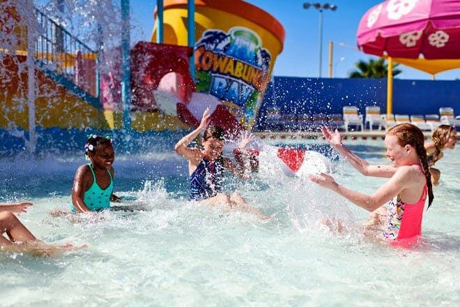 Cowabunga Bay Water Park &mdash; Henderson