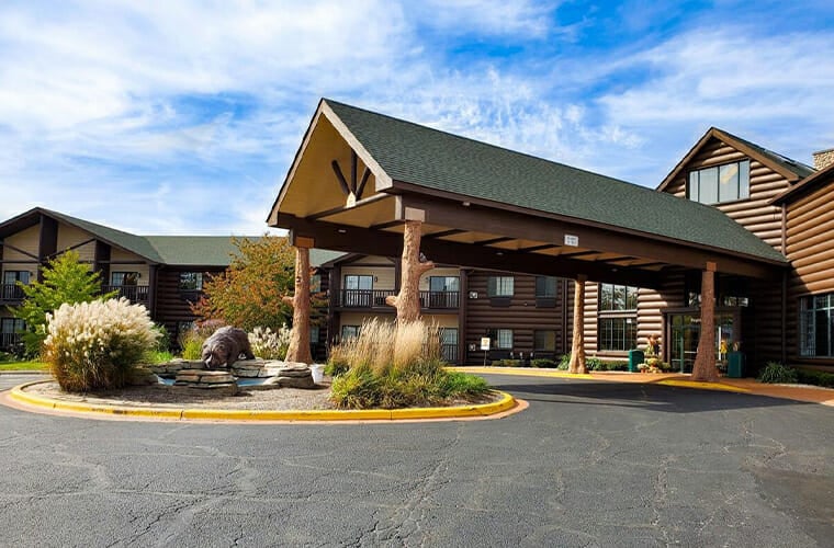 Grand Bear Resort At Starved Rock