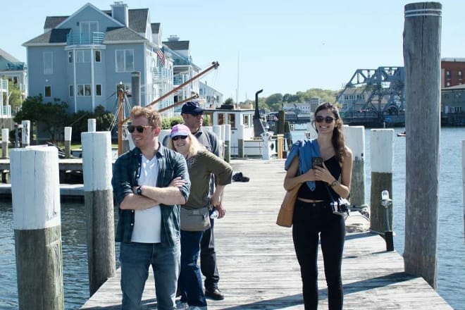 Guided Walking Tour with Pizza and Sweets &mdash; Mystic