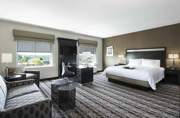 Hampton Inn & Suites Portsmouth Downtown