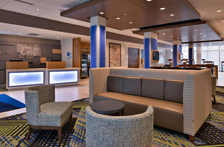 Holiday Inn Express & Suites Marshalltown