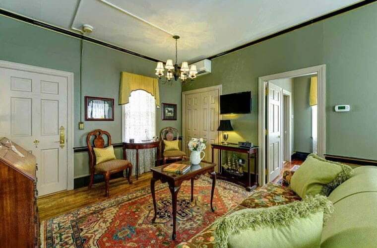 Inn by the Bandstand