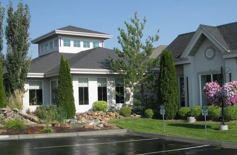 Le Ritz Hotel & Suites