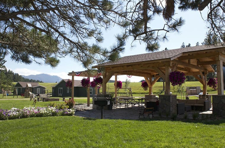 Whispering Wind Cottages And Campsites