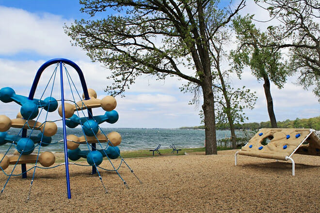 Ainsworth Orleans Beach &mdash; Spirit Lake