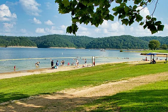 Green River Lake State Park Beach &mdash; Campbllesville