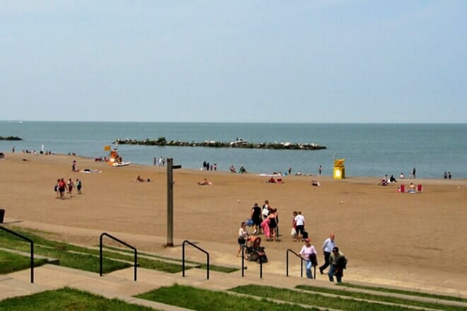 Lakeview Park Beach &mdash; Lorain