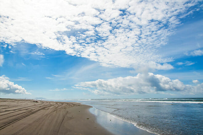 Long Beach &mdash; Long Beach
