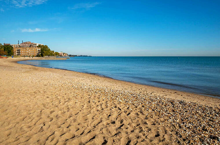 Loyola Park Beach — Chicago
