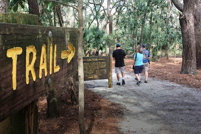 Moccasin Lake Nature Park — Park Trail Ln
