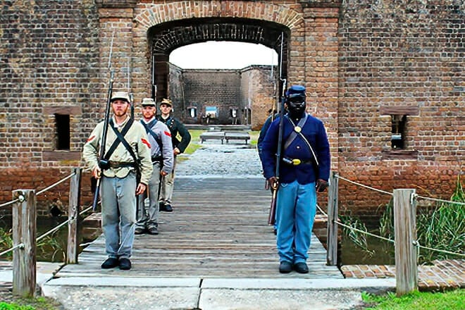 Old Fort Jackson &mdash; Fort Jackson Road