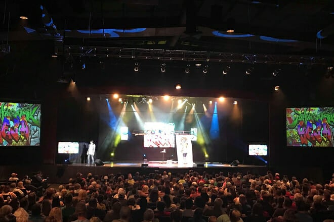 Reza Edge of Illusion Show