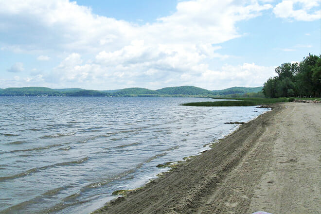 Sand Bar State Park &mdash; Milton