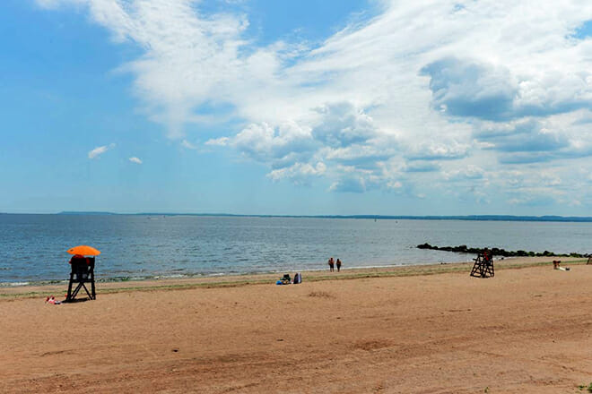 Wolfe&rsquo;s Pond Park Beach &mdash; Staten Island