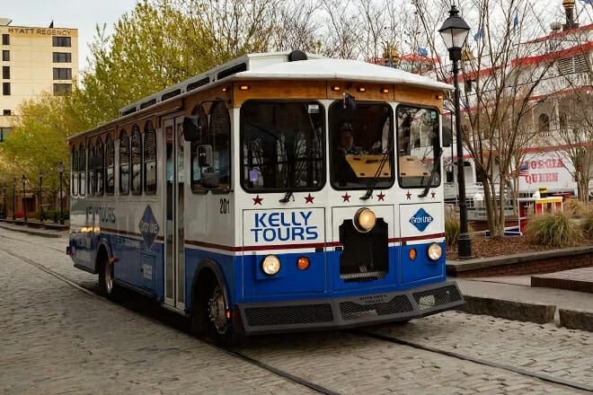 Wormsloe Plantation and Bonaventure Cemetery Tour