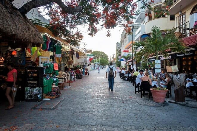5th Avenue (Avenida 5) — Downtown Playa del Carmen
