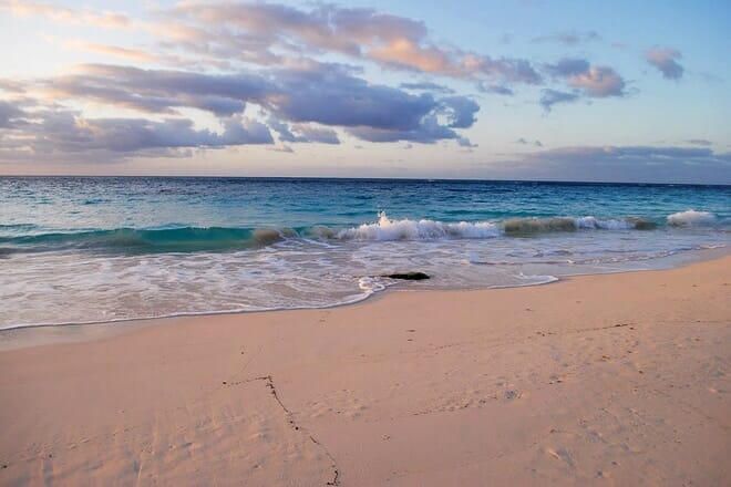 Elbow Beach &mdash; Paget