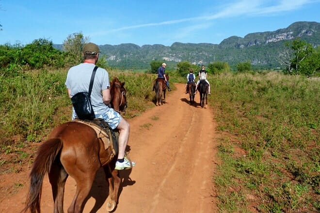 Horse Riding in the Valley &mdash; Vi&ntilde;ales