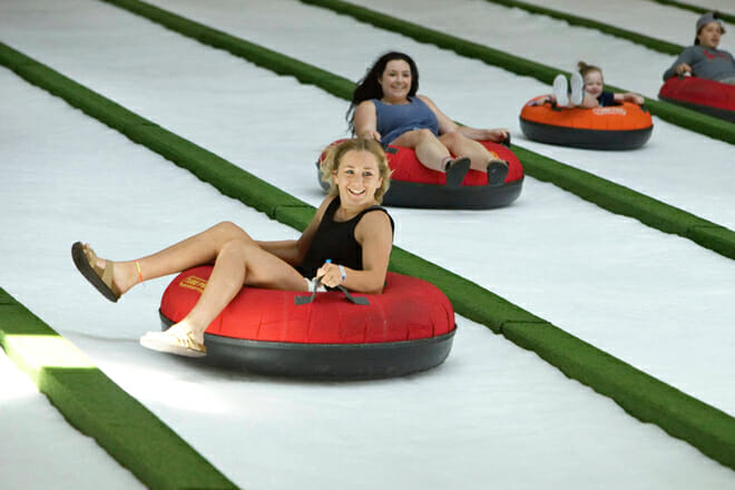 Pigeon Forge Snow &mdash; Teaster