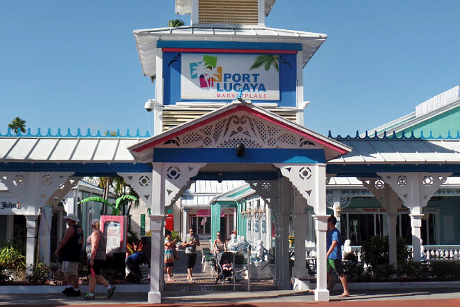 Port Lucaya Marketplace &mdash; Sea Horse Rd