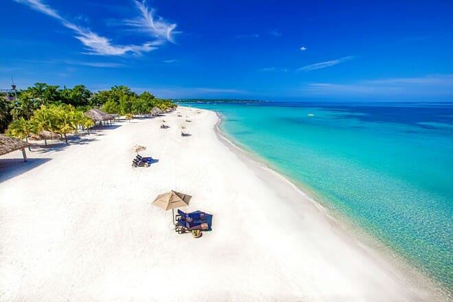 Seven-Mile Beach &mdash; Negril