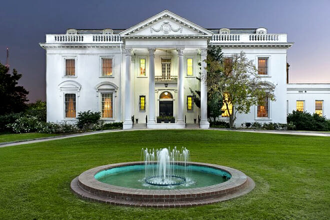 The Old Governor&rsquo;s Mansion